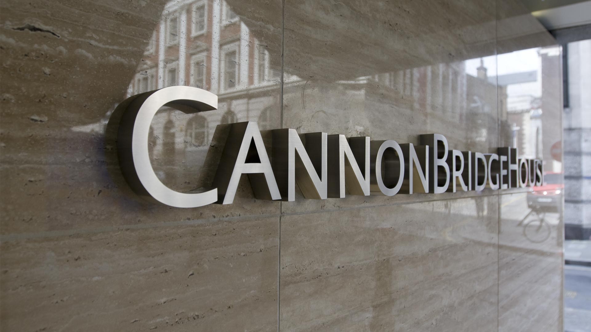 Cannon Bridge House Signage | Thomas Manss & Company
